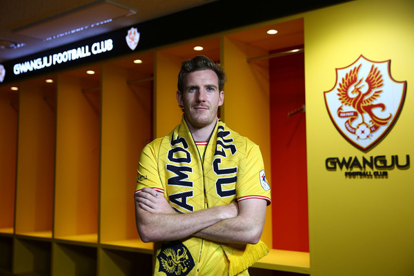 광주FC, 호주 출신 중앙 수비수 아론 영입