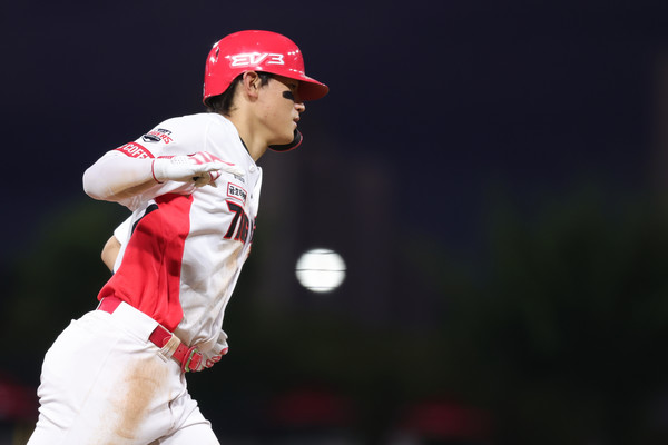 KIA에 SSG에 4-10 패배…김도영은 34호포